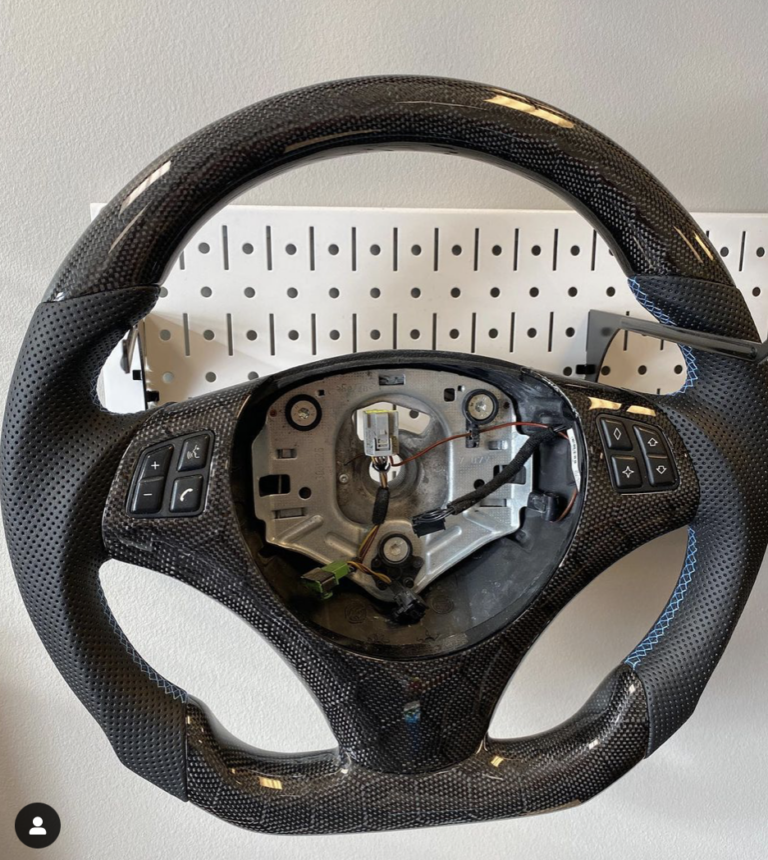 BMW E9X M3 Steering Wheels - Alcantara - Leather - Carbon